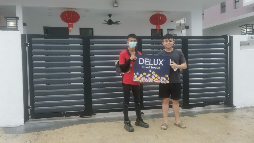 8 years customer. Bought I Delux Folding gate & 2 UniGates.